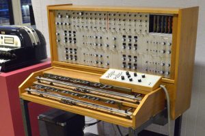 Analog Synthesizers 101 for Beginners | PsychoSynth